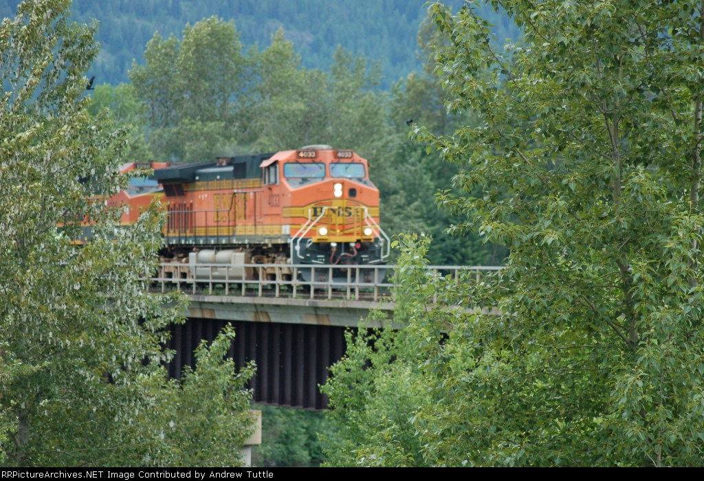 BNSF 4033